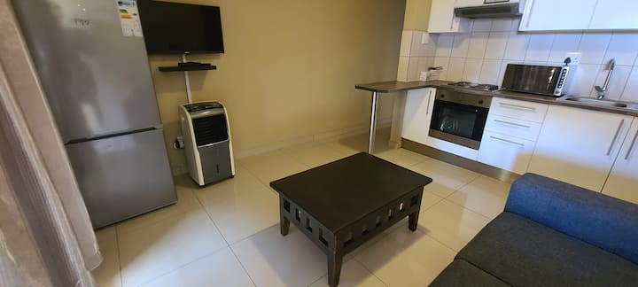 Cosy One Bed Room Apartment - Windhoek