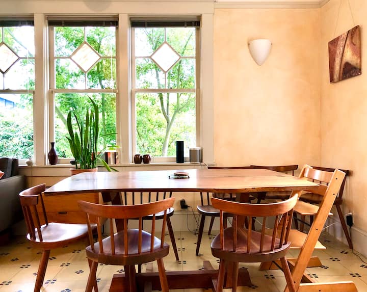 Peaceful Apartment W/ Verdant Gardens - Oakland, CA