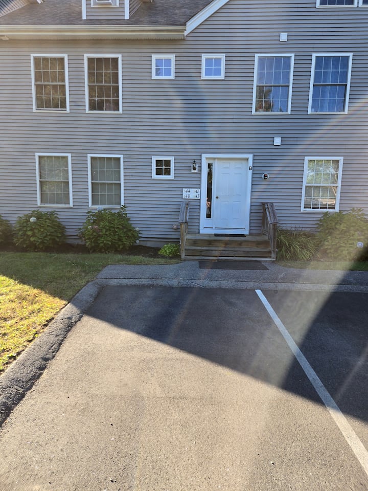 Private Room In Quiet Neighborhood - Saco, ME