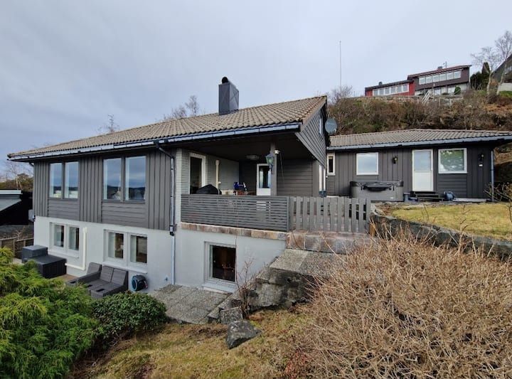 Barnevennlig Villa Med Utsikt - Bergen