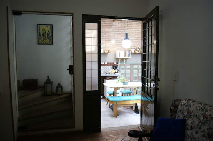 Casa Rústica E Aconchegante / 2 Suítes - Marília
