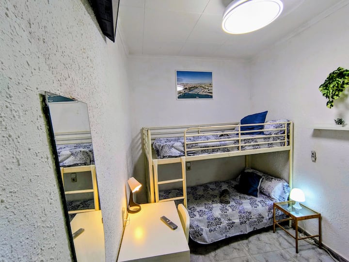 Tv, Calefacción, Aire Potente - Barcelona