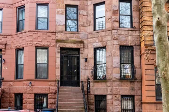The Brooklyn Cutestory 4 Bed Peaceful Oasis - Howard Beach - Queens NY