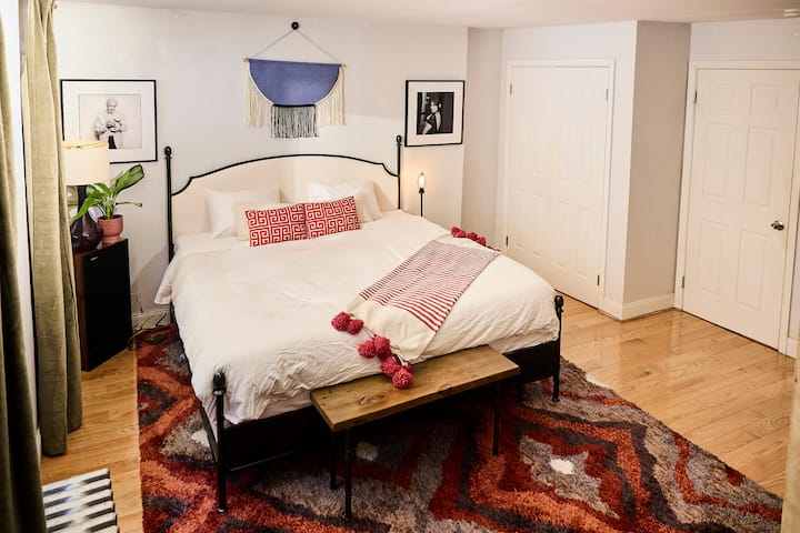 4 Bed Brooklyn Brownstone Peaceful Oasis - New York City