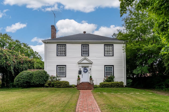 2br City Retreat | King | Historic St | Monthly - Richmond, VA