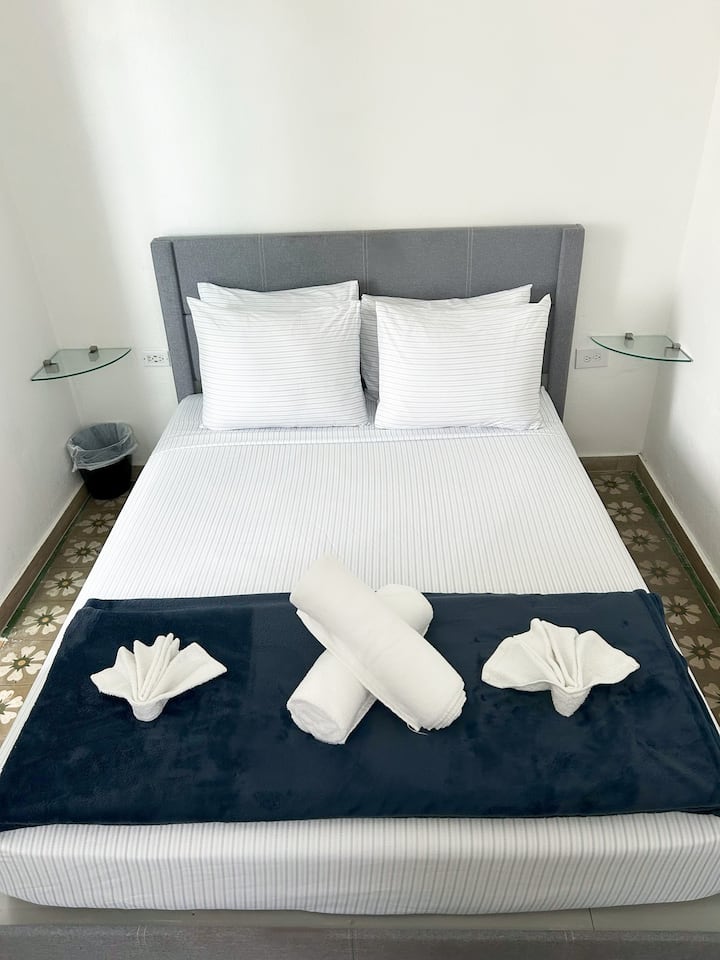 Apple Apt4 La Placita 2pl W/parking - San Juan