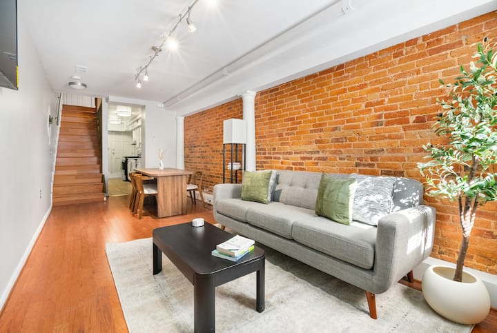 Live Like A Local Fells Point - Baltimore, MD