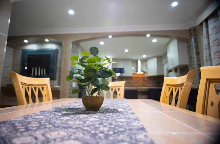 Casa Amplia 4 Recamaras, Ac,cochera,tranquila - Guadalajara