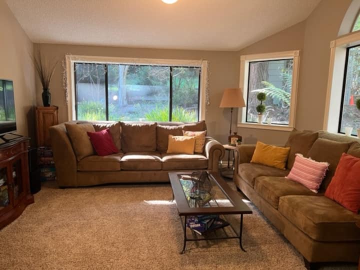 A Home To Gather Friends & Family In The Redwoods - Occidental, CA