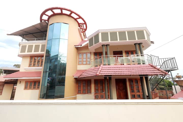Feel At Home In Heart Of Ktym - Kottayam
