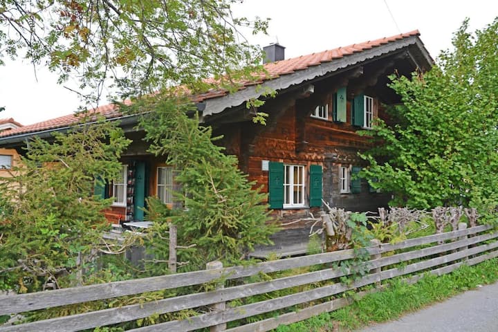 Schärmetanne Ganzes Chalet 15min N. Interlaken - Kiental BE