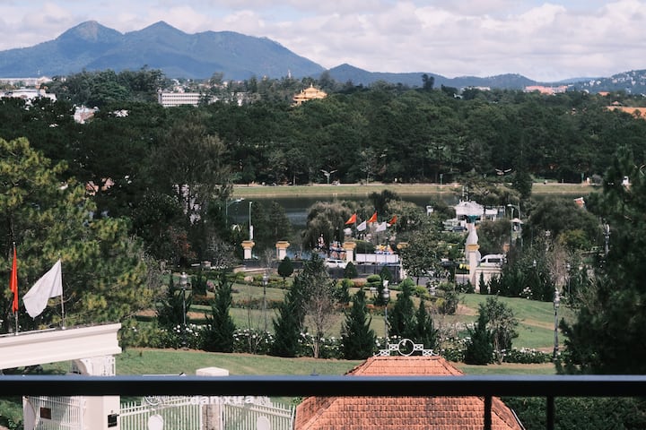 Moon - Dining And Homestay - Dalat