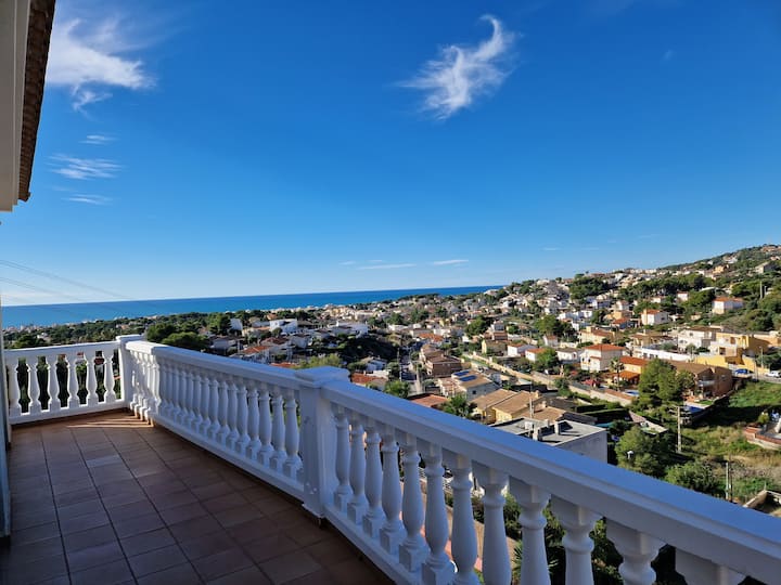 Sunny House With Sea Views, Bbq & Pool. - Cunit
