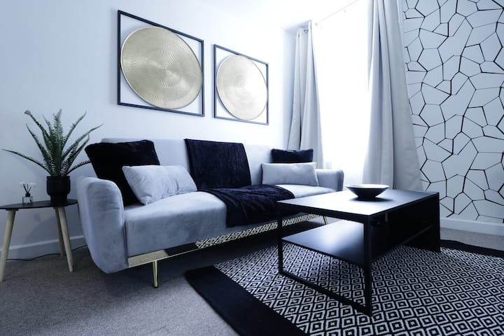 Entire2bedapt In Thebustlingcity - Colchester