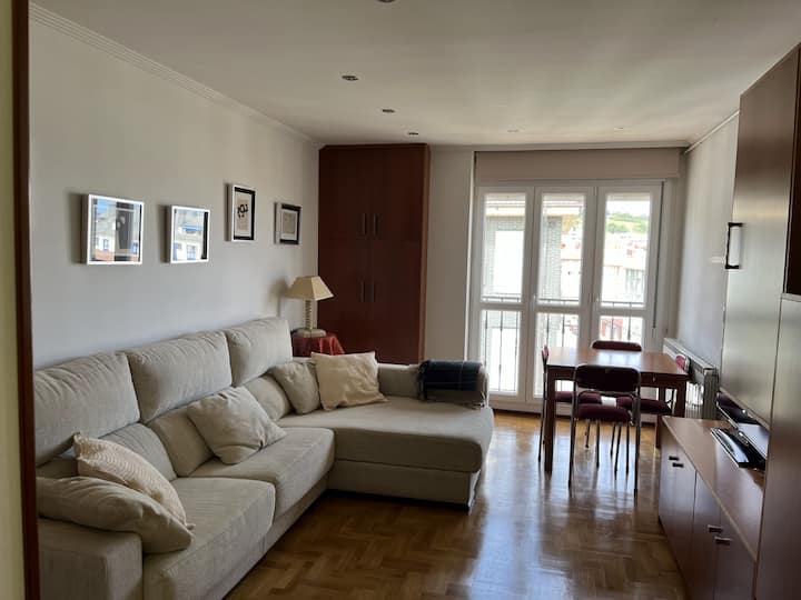 Apartamento Dos Dormitorios. - Avilés