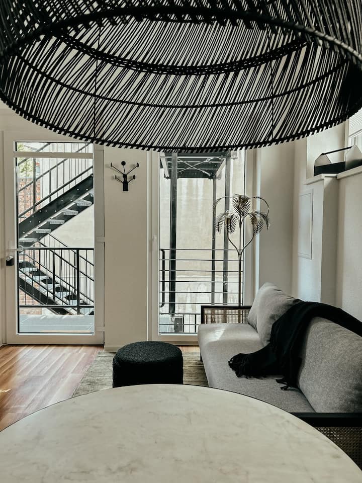 Industrial Loft | Smart Tv | High-speed Wifi - Düsseldorf