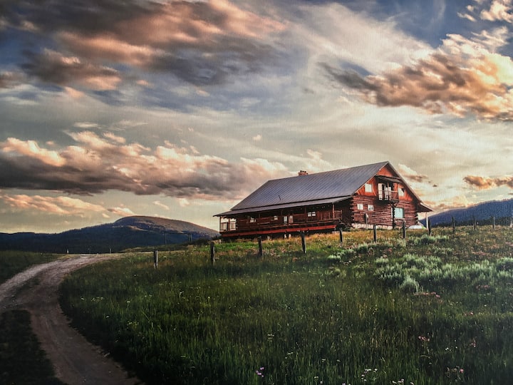 West Yellowstone Cabin Sleeps 32 - West Yellowstone, MT