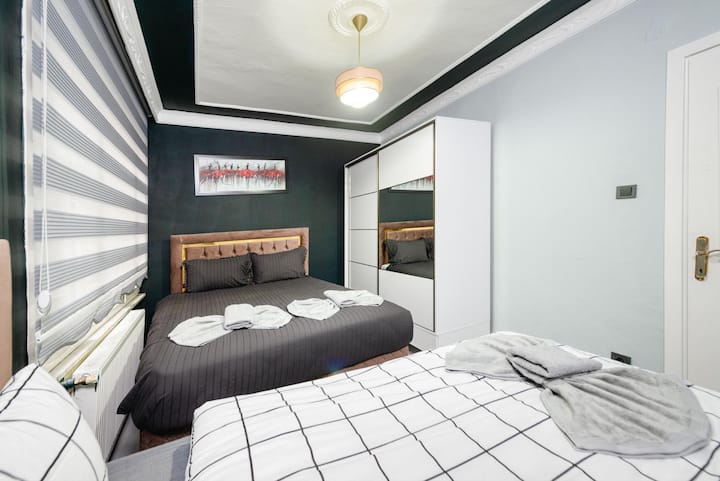 A Spacious 2+1 Apartment Located On The 3rd Floor. - Heybeliada