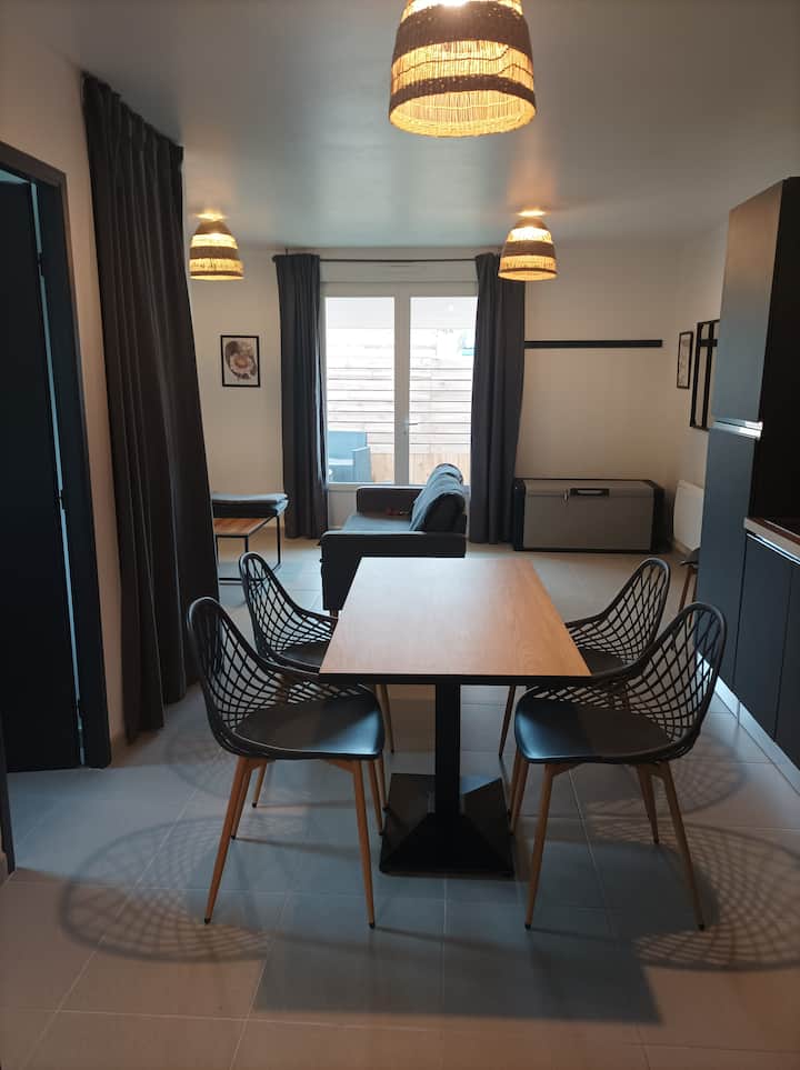 Maisonnette Avec Jardin Et Terrasse 4 Personnes(1) - Lesconil
