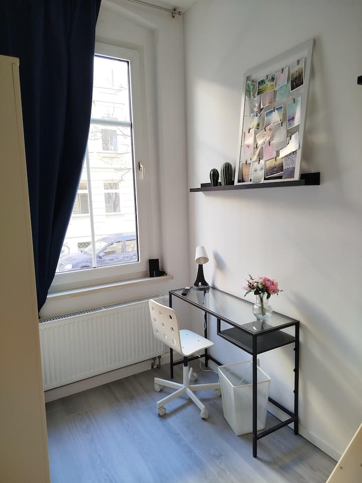 1 Zi In Whg, Zentrum, Bahnhof - Halle (Saale)