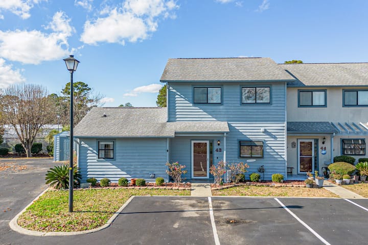 Spacious 3br/3ba Townhome W/ 1st Floor Master - Little River, SC