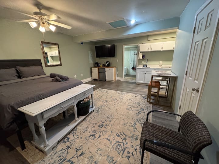 1bed W/laundry/parking/ac Unit- University Area! A - Harrisburg, NC