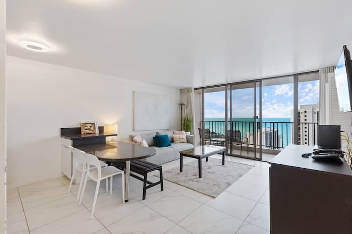 36th Floor Ocean View Free Parking+pool - Honolulu, HI