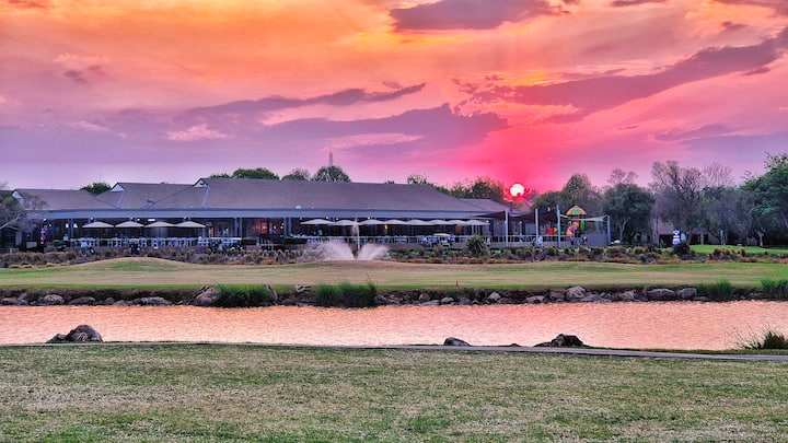 Birch Wood Self Catering Apartment - Centurion