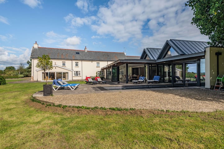 Exclusive Farmhouse In Cowbridge - Cowbridge