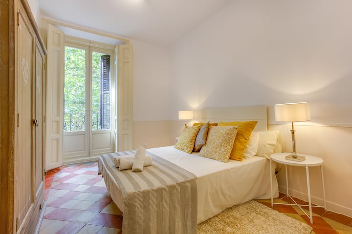 3. Habitación Doble Con Balcón En Plaza España - Madrid