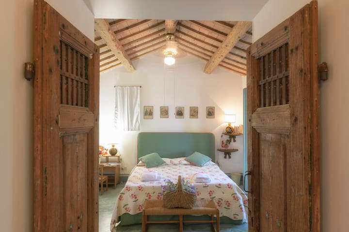 Delightful Cottage Upto 4 People - Marcas