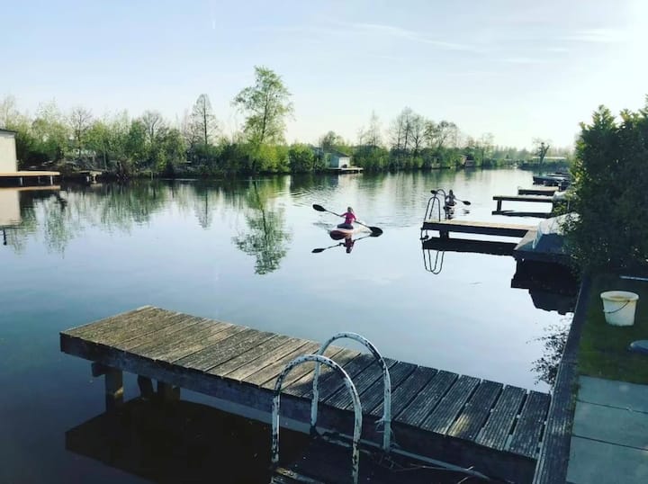 Private Little Getaway At Lake - Breukelen