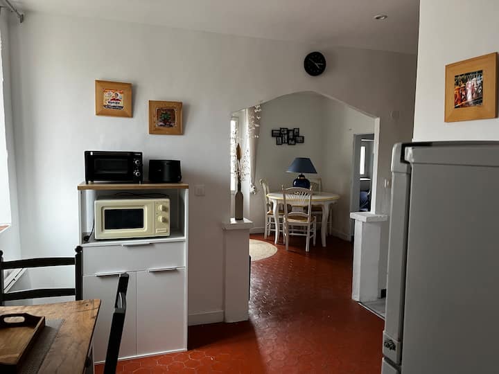 Au Coeur Du Village Avec Balcon - Tourtour