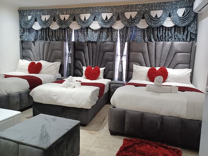 Family Room 4 Youtube & Dstv - Johannesburg South