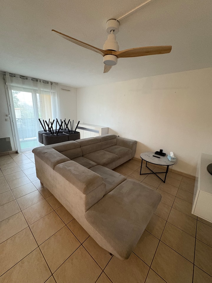 Appartement Spacieux 2 Chambres , Jusqu’à 6 Pers - Narbonne