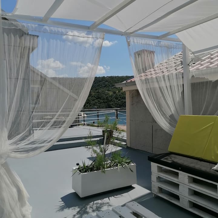 Apartman Nicole With Sea View - Kraljevica