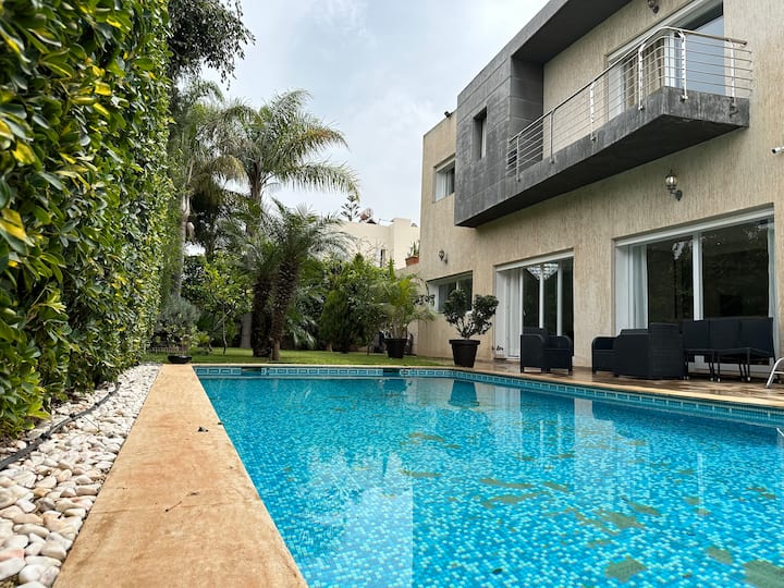 Villa De Luxe Avec Piscine - Bouskoura