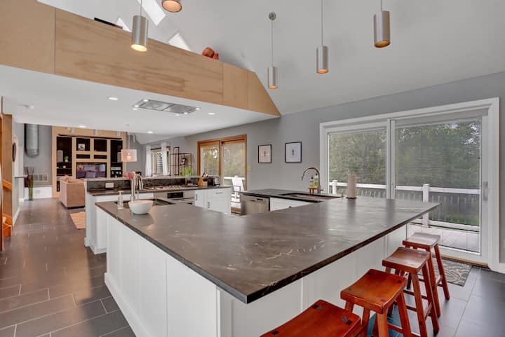 Open Concept  3 Miles From Beaver Stadium. - State College, PA