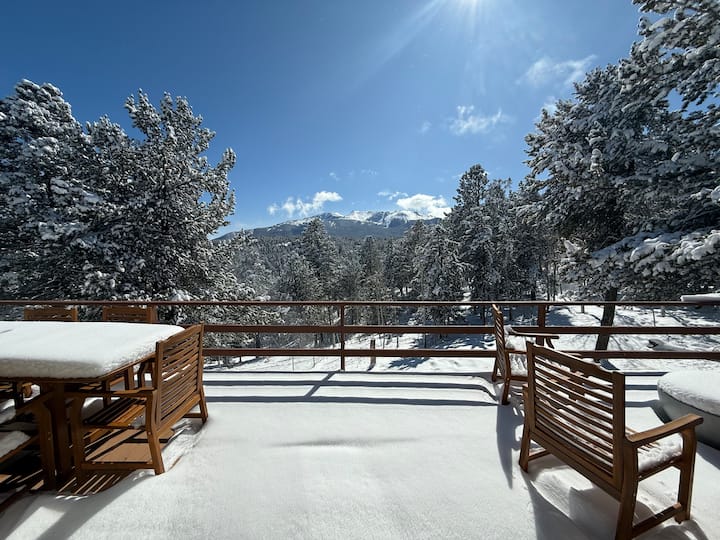 Pikes Peak Panorama | Cozy Cabin - Woodland Park, CO
