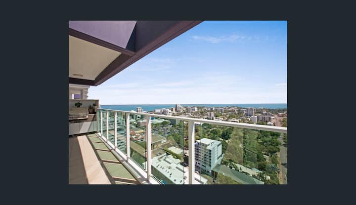 Luxurious 4 Bedroom Apartment - Darwin