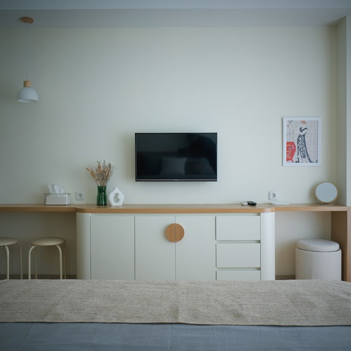 Homey Studio At Beverly Dago Apartment Bandung - Bandung
