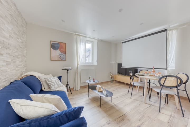 Movie Prestige - Netflix Projecteur - Easy Parking - Creil