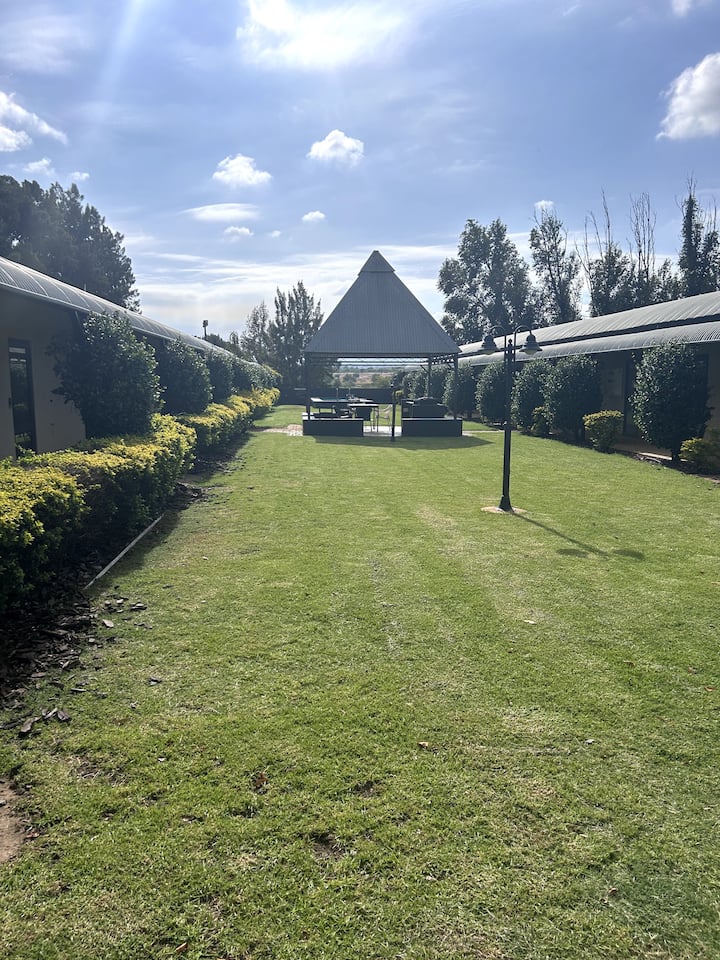 Neat And Basic Accommodation - Paarl