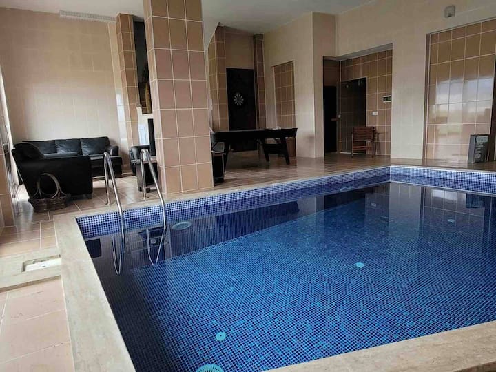 Villa With Indoor Swimming Pool - Konakli