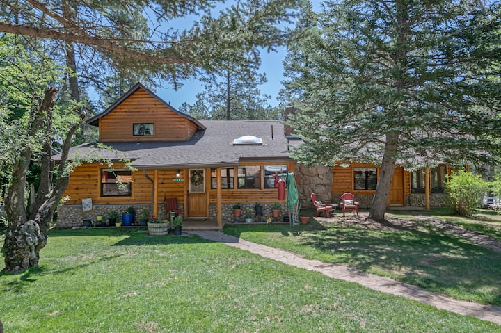 Cabin Retreat With Private Pond - Christopher Creek, AZ