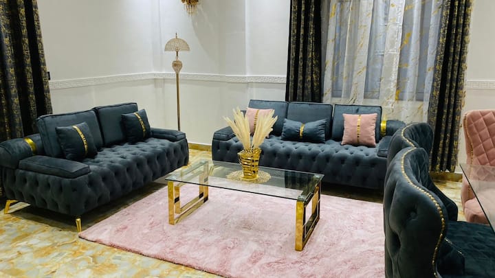 Deluxe Apartment In Mshouse - Douala