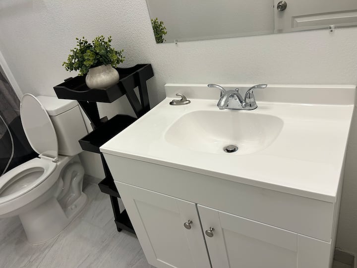 Bethel Comfy Basement Near Dia 2 Bed Room 2 Bath - Denver Airport (DEN)