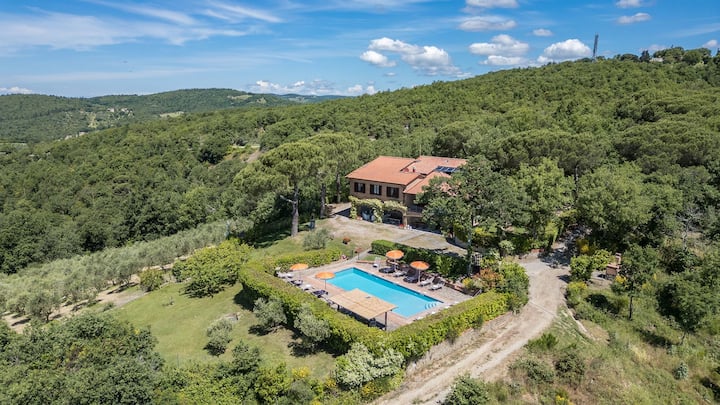 Luxury Villa W/ Panoramic Views & Private Pool - Sienne