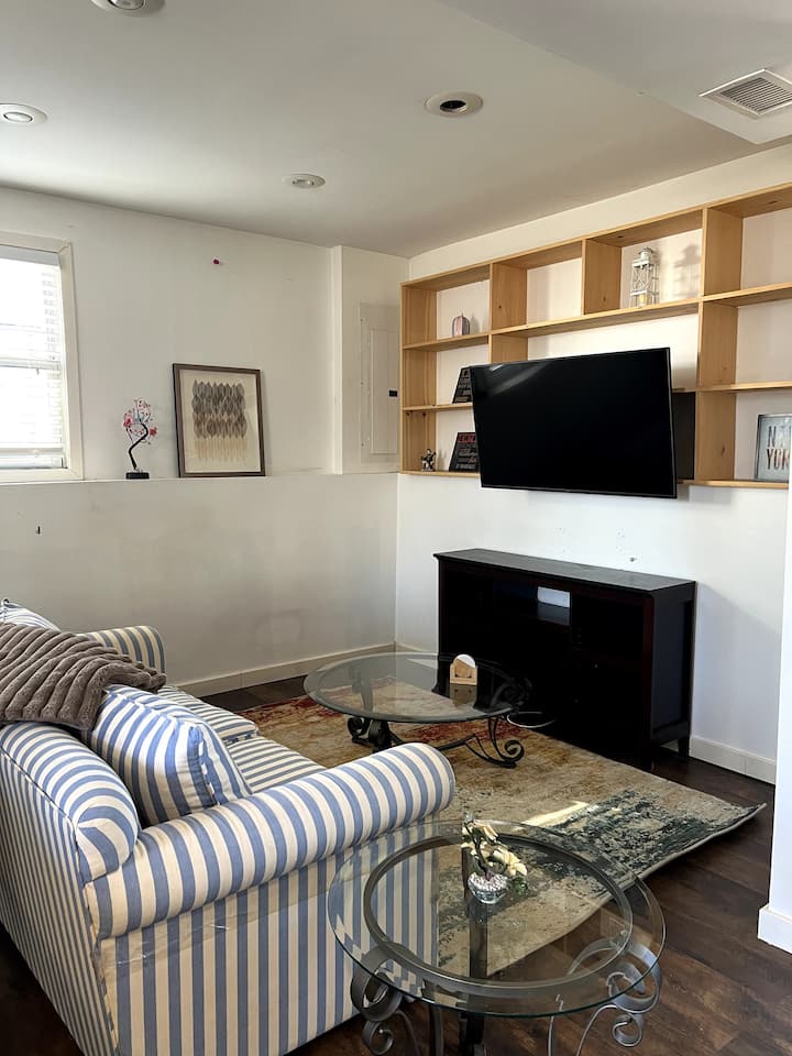 Guest Suite W/ Private Entrance - White Plains, NY