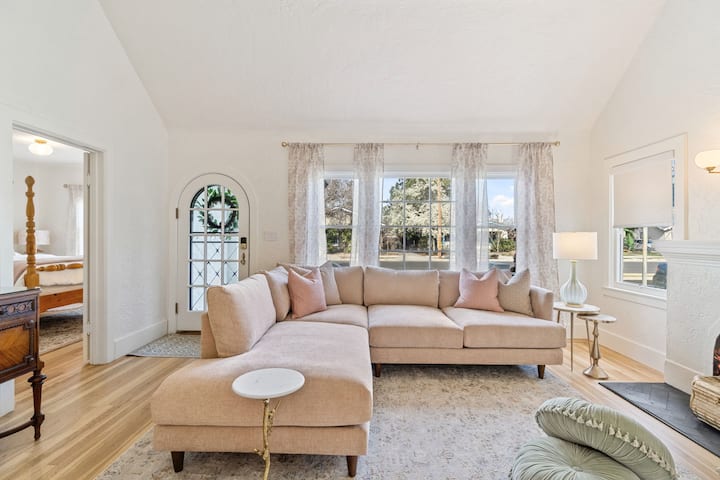 Sleeps 6 | Yosemite Day Trip | Long Stays Welcome! - Fresno, CA